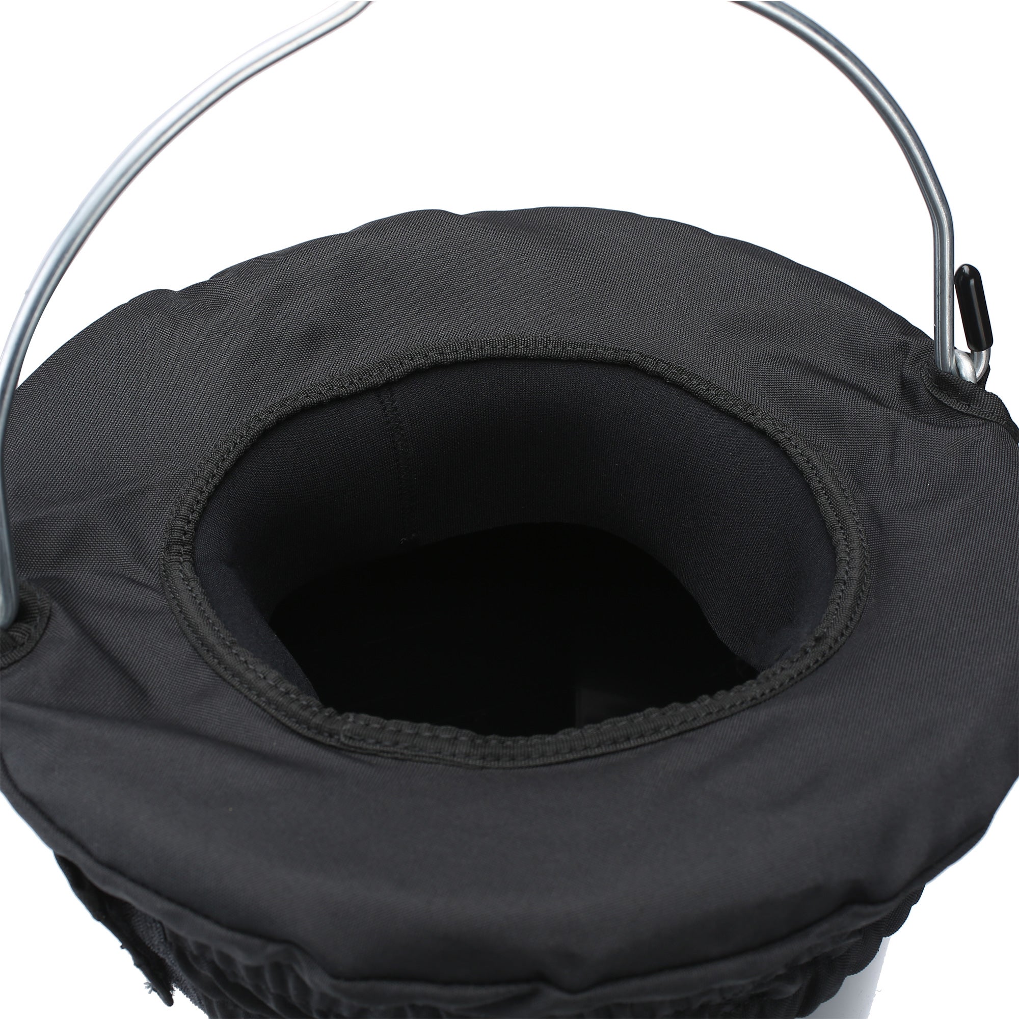 Water-n-Hole Slosh-Proof Bucket Tops - Riding Warehouse